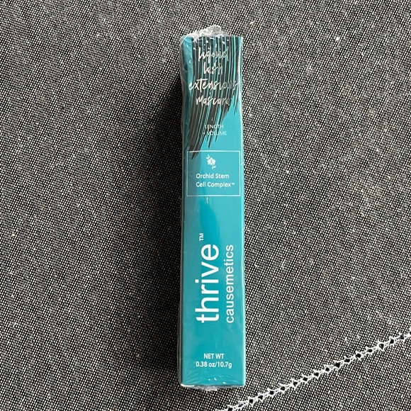 Thrive | Makeup | Thrive Liquid Lash Extensions Mascara Brynn Rich ...